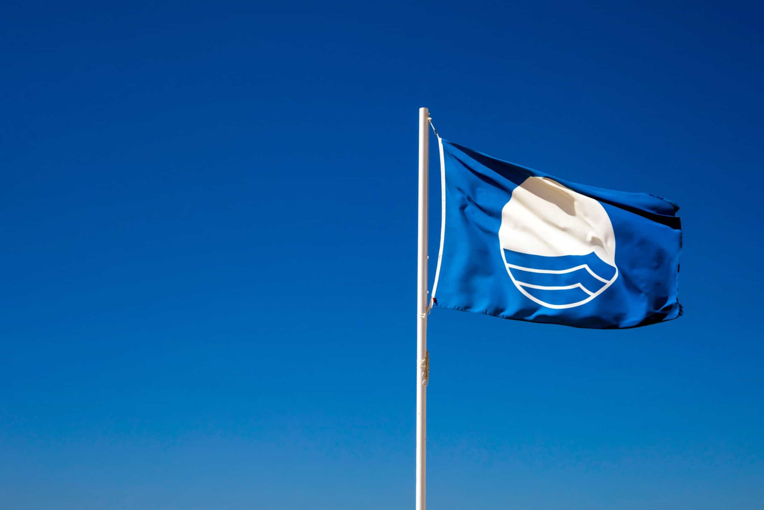 Outstanding Beach Water Quality in Praia da Luz · Luz Portugal